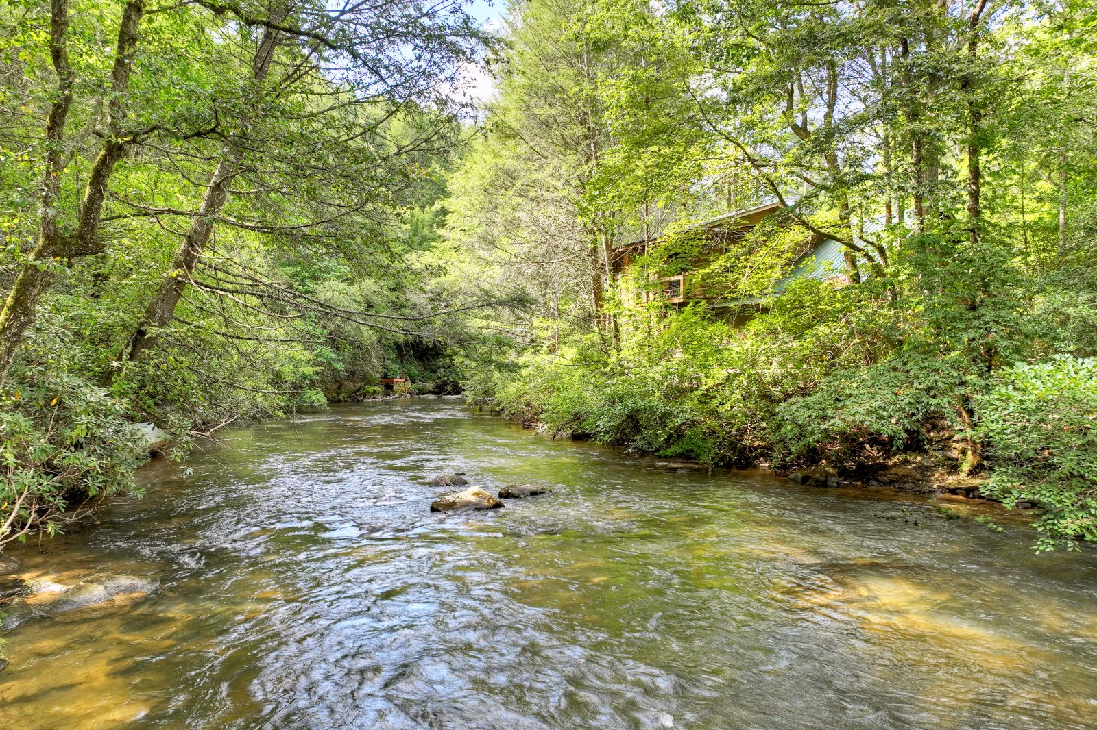 Blue Ridge GA Cabins - The Water’s Edge | Georgia Cabins For You