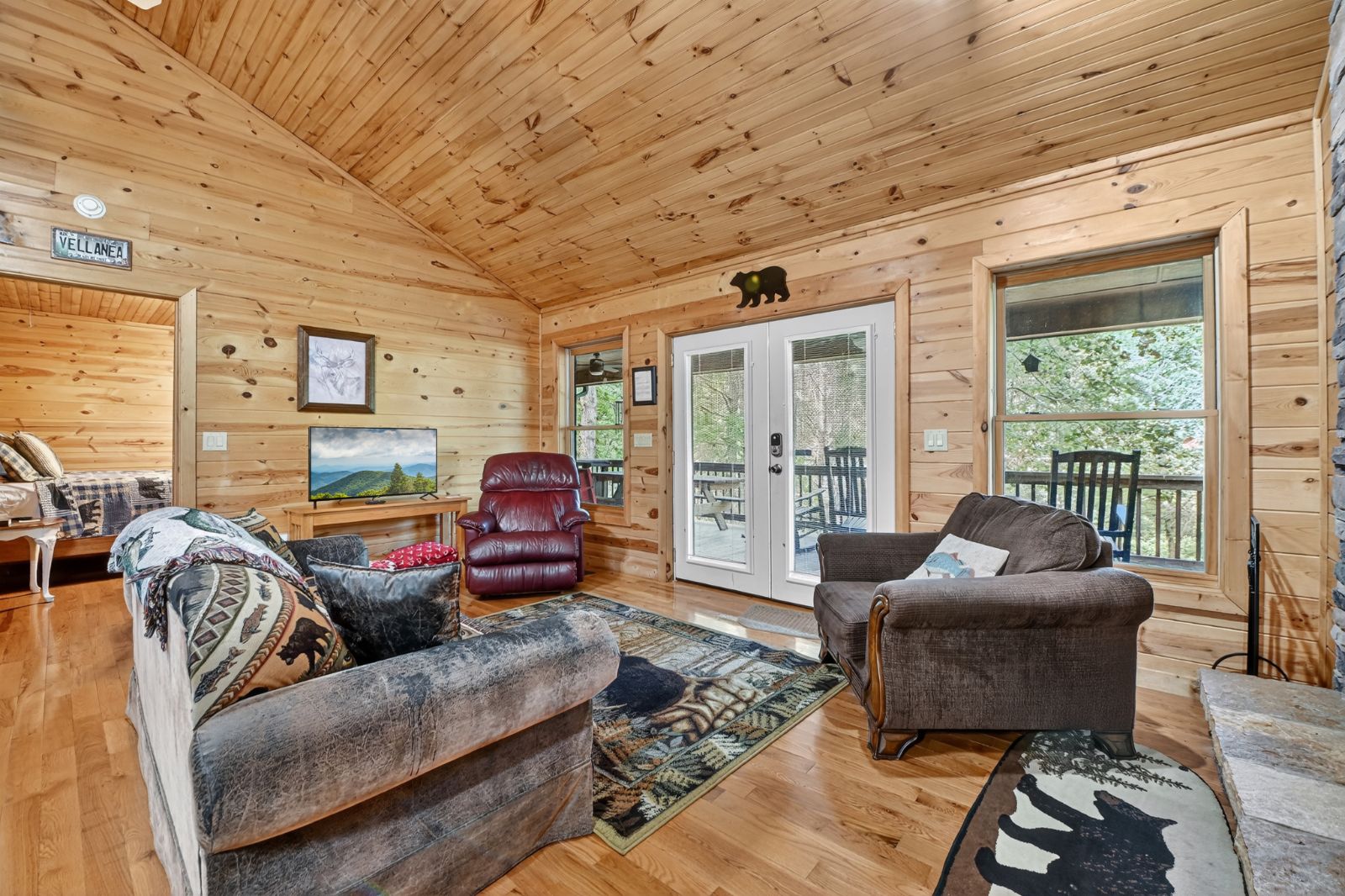 Blue Ridge GA Cabins - The Water’s Edge | Georgia Cabins For You